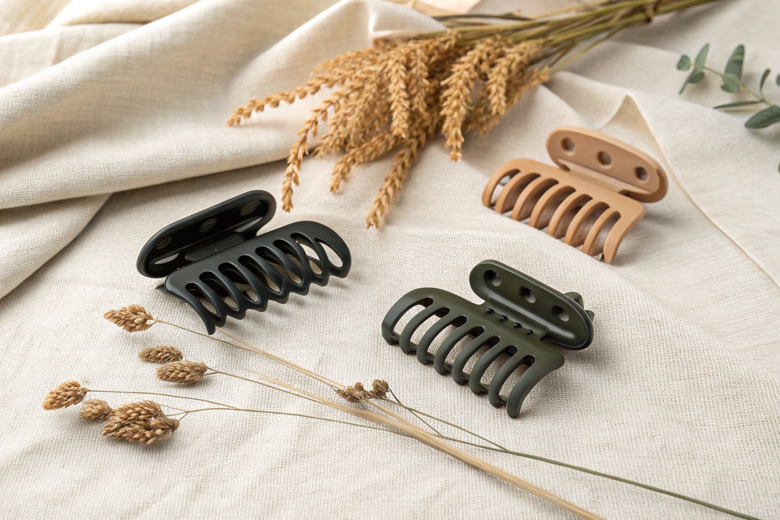 Why Are Matte Finishes Popular for Hair Clips? - AceAccessory